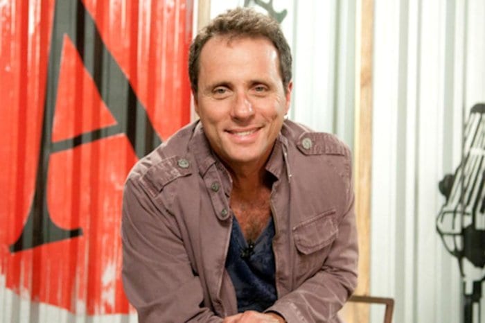 Tony Bellotto, dos Titãs, é diagnosticado com Covid-19 - BAHIA NO AR